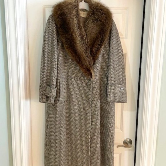 SAXTON HALL FOX FUR WOOL COAT | Jackets & Coats | Vintage Saxton Hall ...